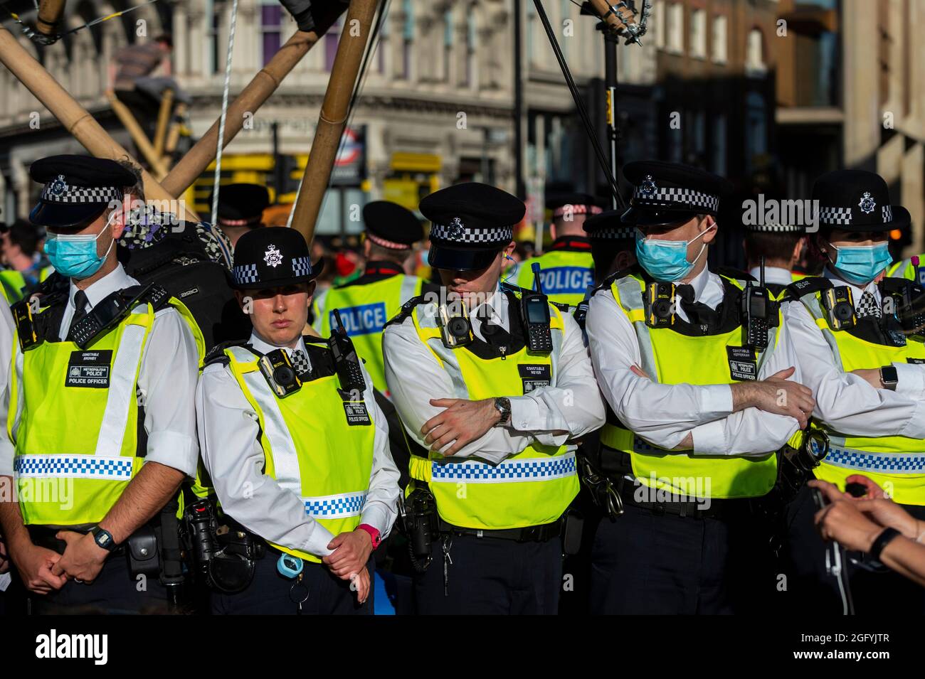 Climate activists surround hi-res stock photography and images - Alamy