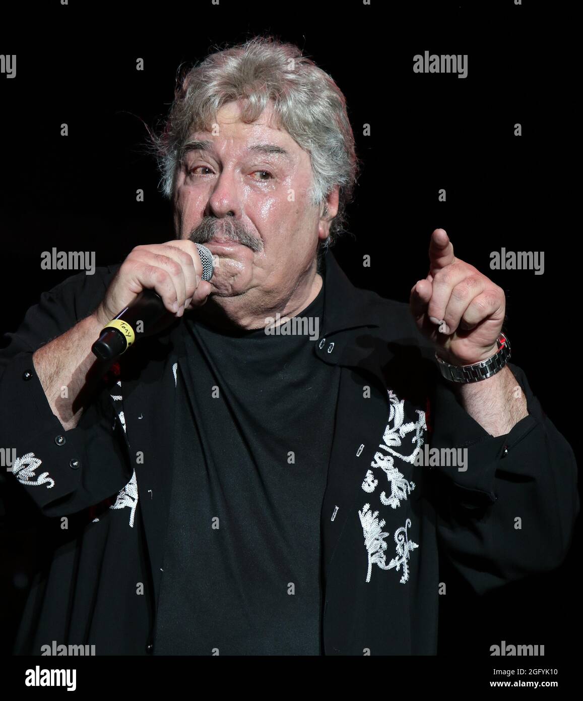 Holmdel, NJ, USA. , . Bruce Morrow and Tony Orlando performing at ...