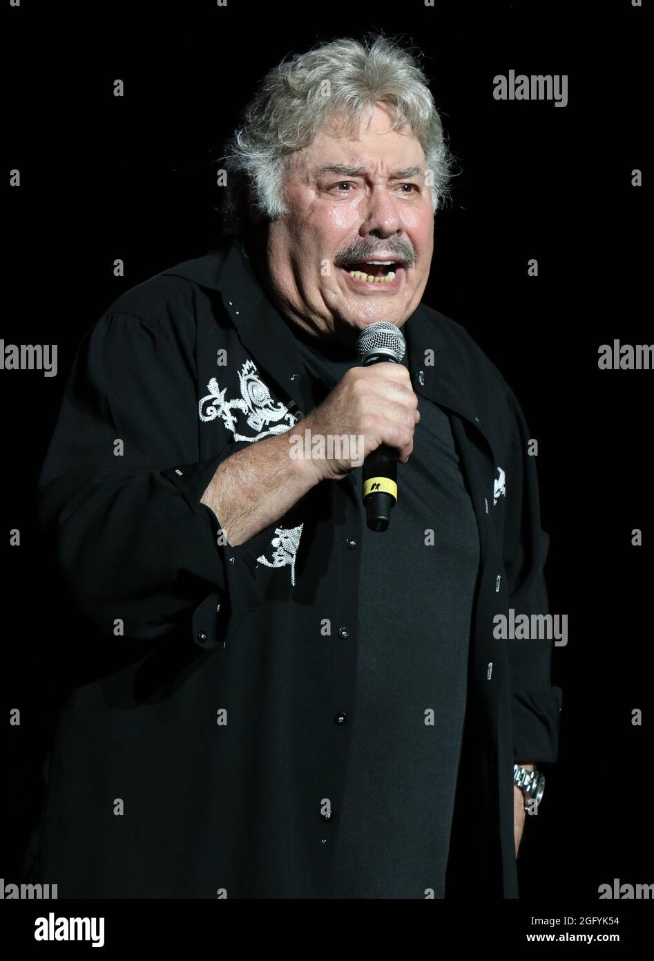 Holmdel, NJ, USA. , . Bruce Morrow and Tony Orlando performing at ...