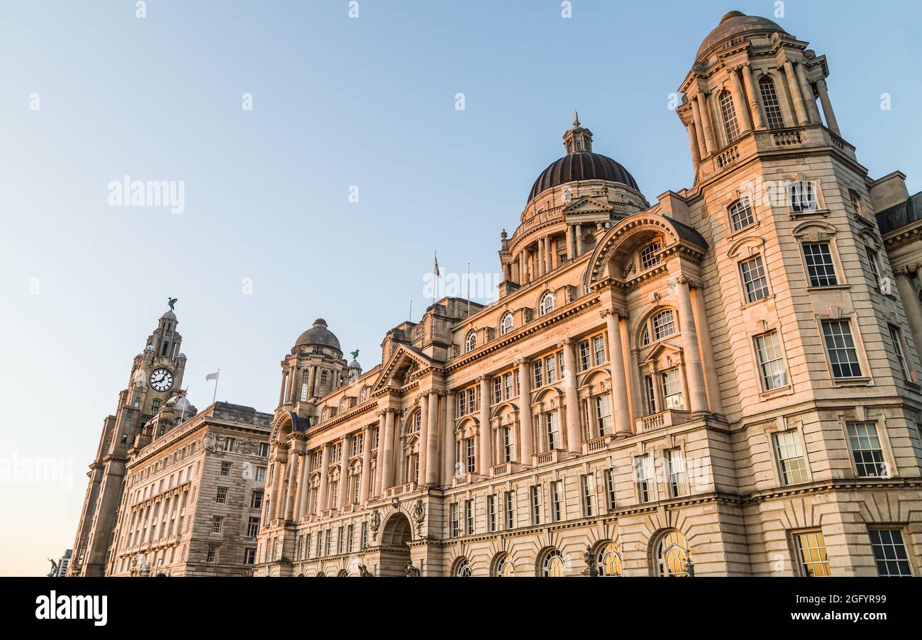 White building waterfront in liverpool hi-res stock photography and ...