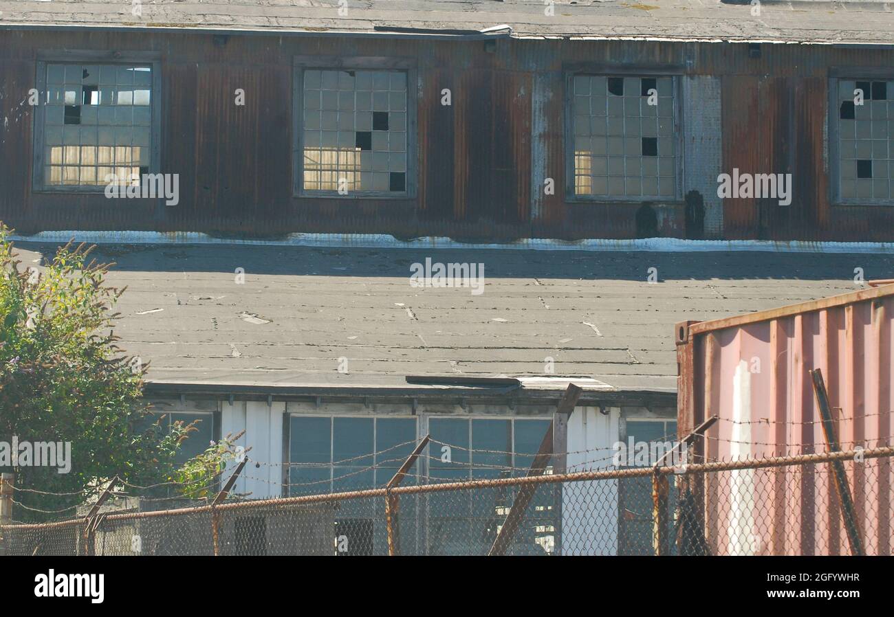 Supply chain factory workers hi-res stock photography and images - Alamy