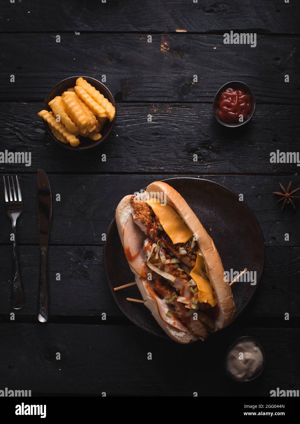 Zinger shawarma hi-res stock photography and images - Alamy