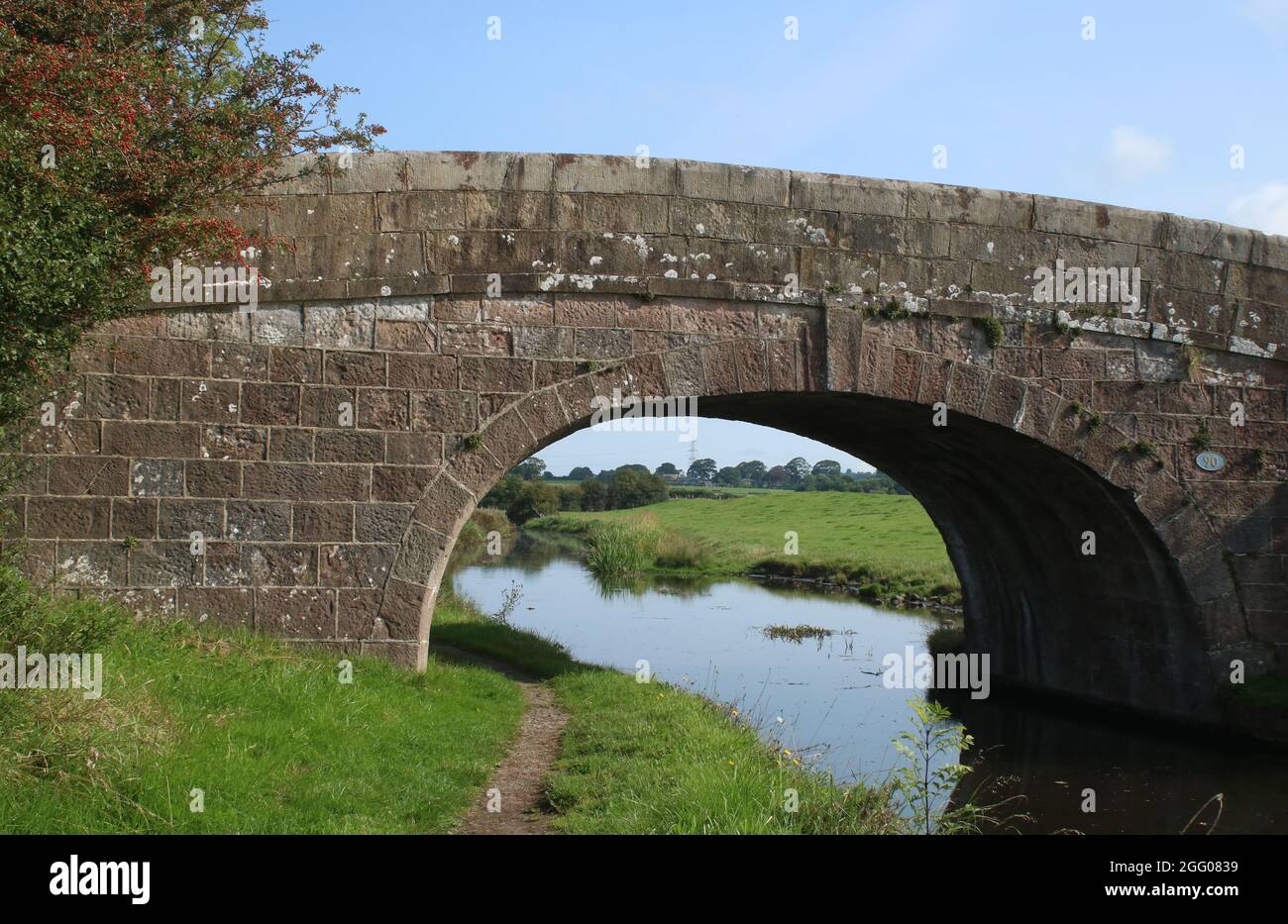 Ashton bridge hi-res stock photography and images - Alamy
