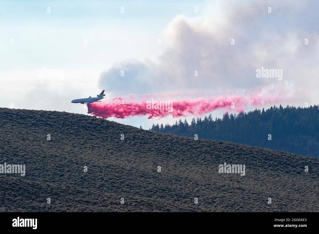 Dc 10 air tanker hi-res stock photography and images - Alamy