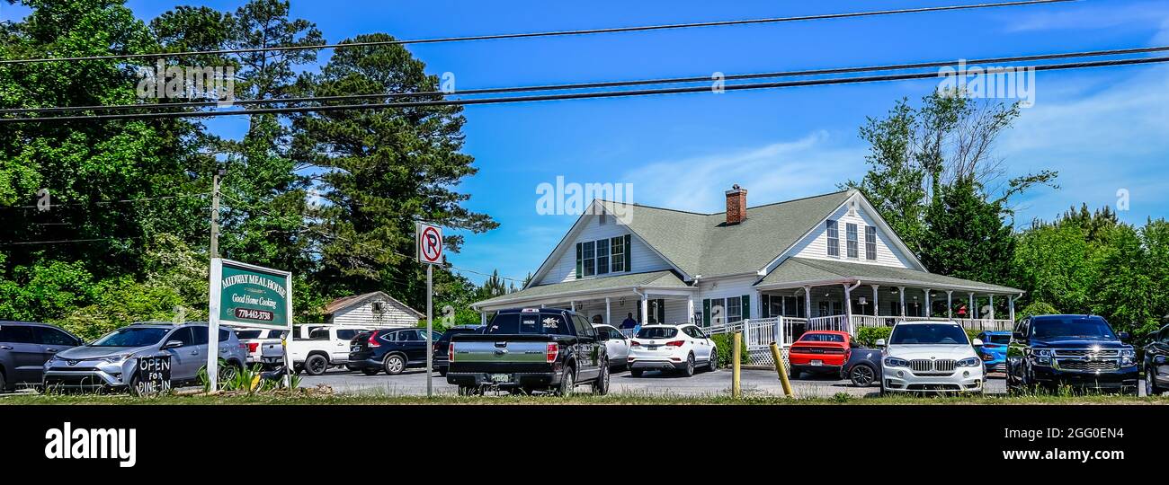 Midway meal house hi-res stock photography and images - Alamy