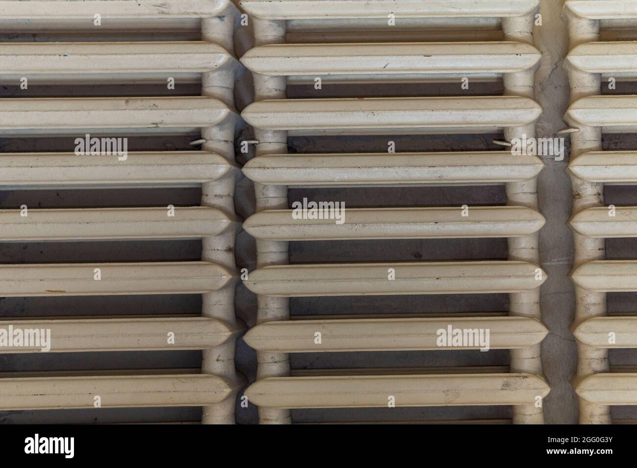 Heating radiator rusty hi-res stock photography and images - Alamy