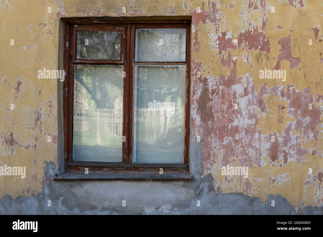old brown window on the old wall Stock Photo - Alamy