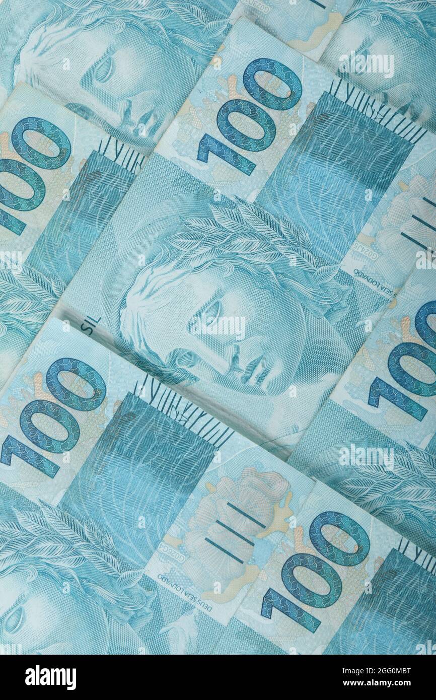 100 reais banknotes hi-res stock photography and images - Alamy