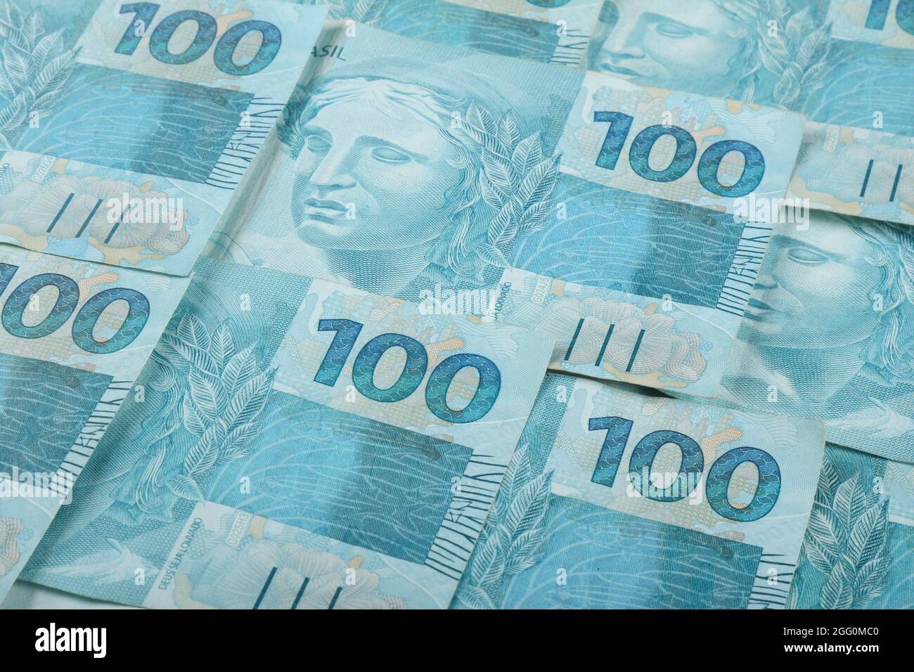100 reais banknotes hi-res stock photography and images - Alamy
