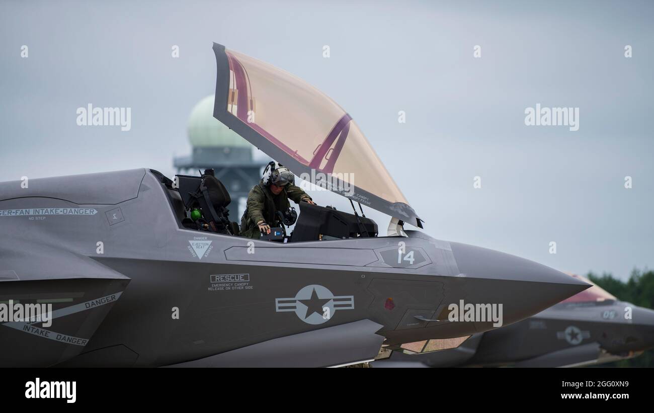 A U.S. Marine with the "Green Knights" Marine Fighter Attack Squadron ...