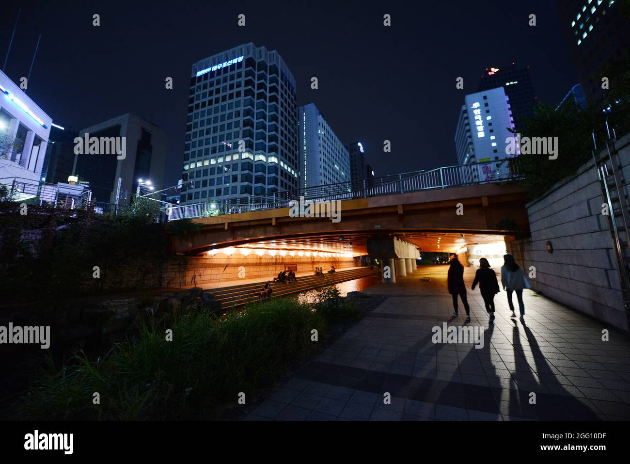 Cheonggyecheon park in Seoul, Korea Stock Photo - Alamy