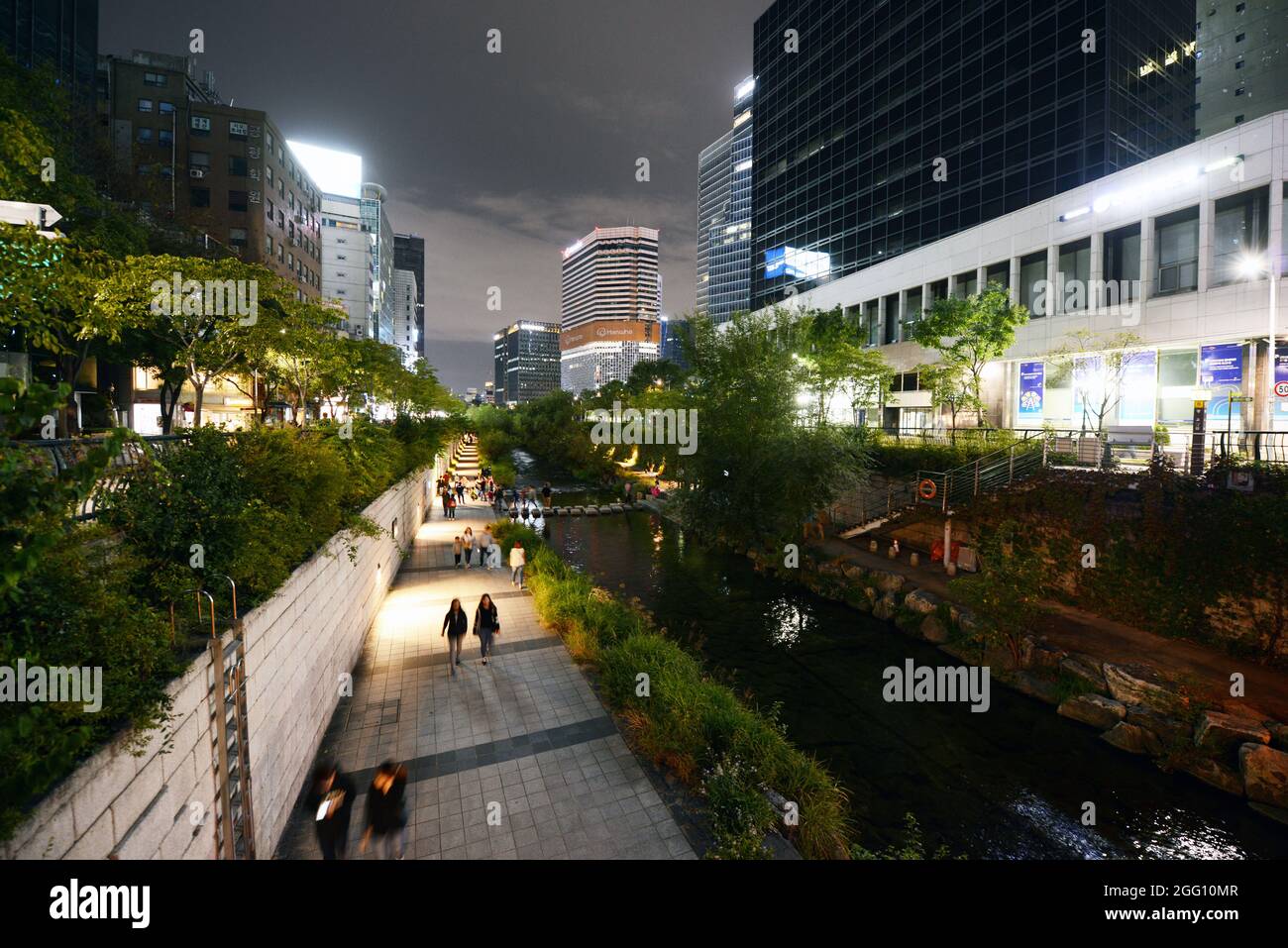 Cheonggyecheon park in Seoul, Korea Stock Photo - Alamy