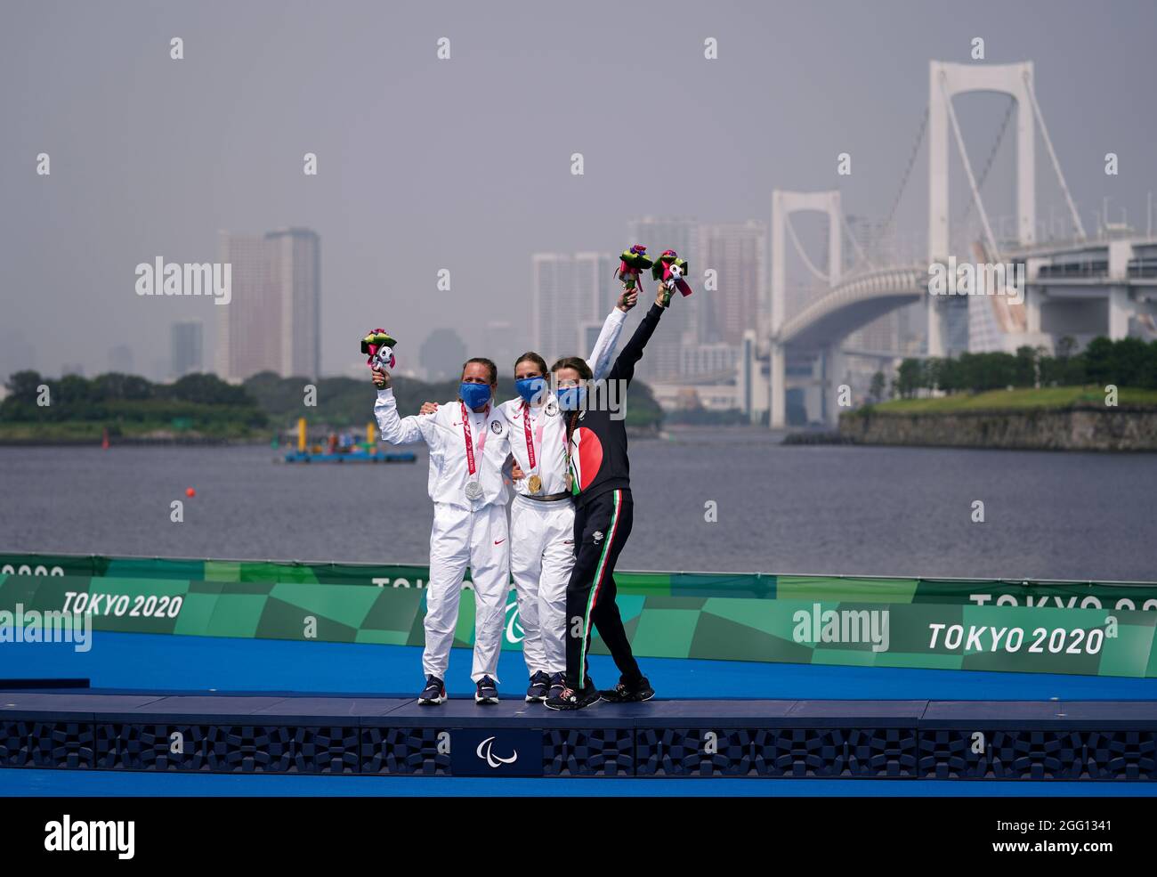 USA's Hailey Danz with silver (left), USA's Allysa Seely with gold and ...
