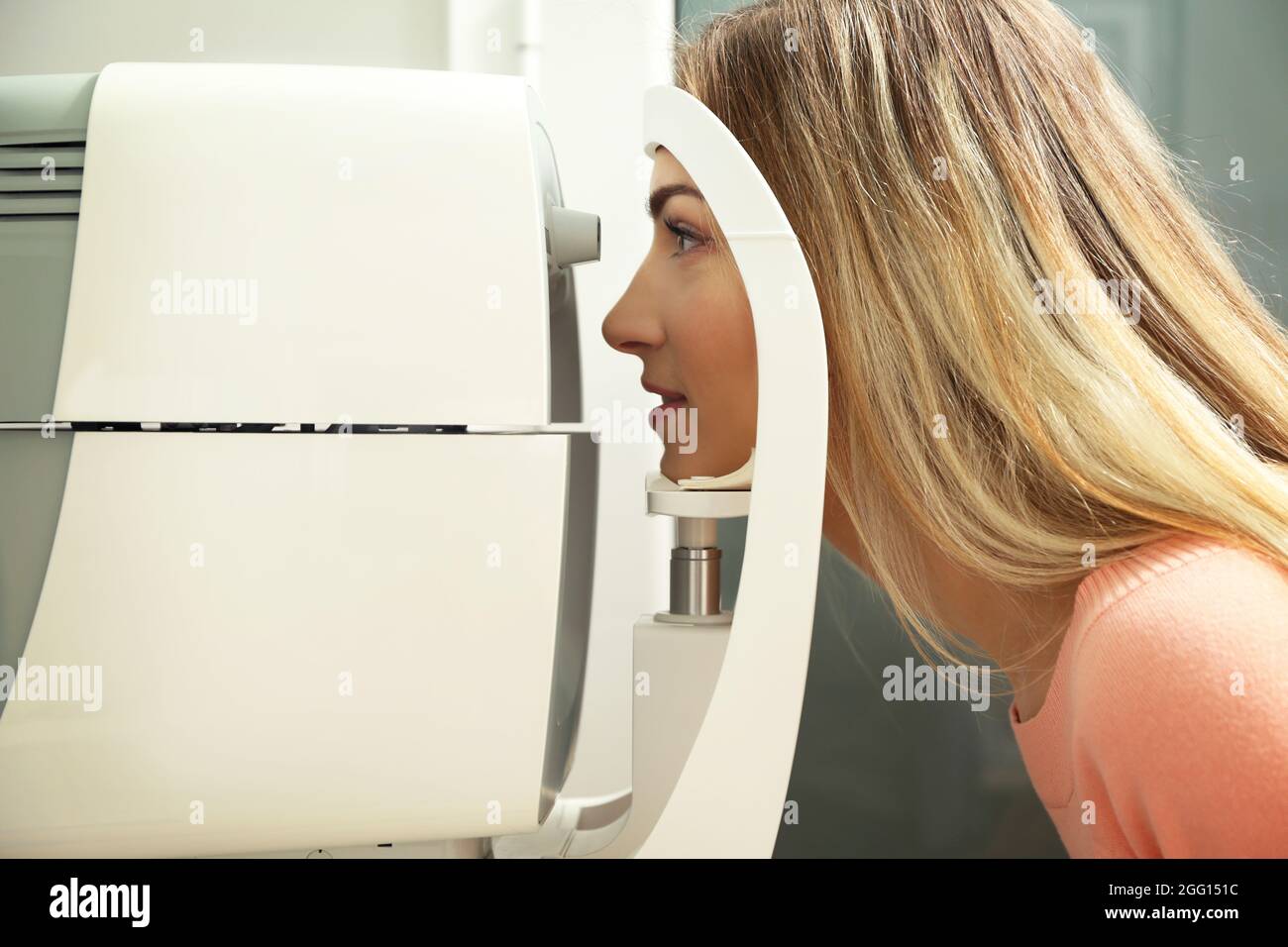 Intraocular pressure test hi-res stock photography and images - Alamy
