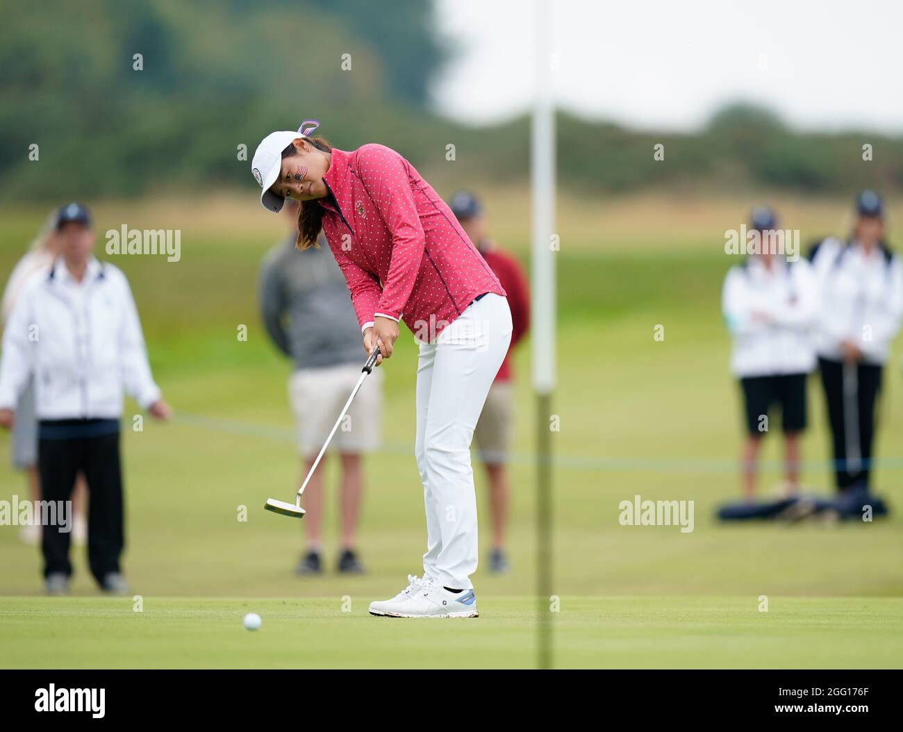 Team USA's Gina Kim putts during the 2021 Curtis Cup Day 1 - Morning ...
