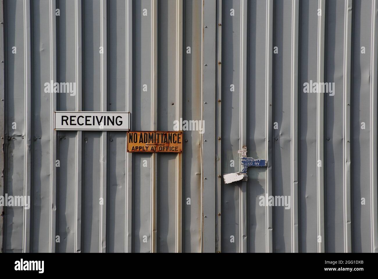 Exterior factory wall Stock Photo - Alamy
