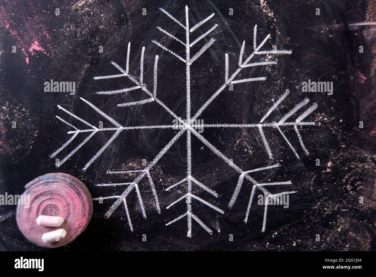 Graphic representation with chalk on blackboard symbol of snow Stock ...