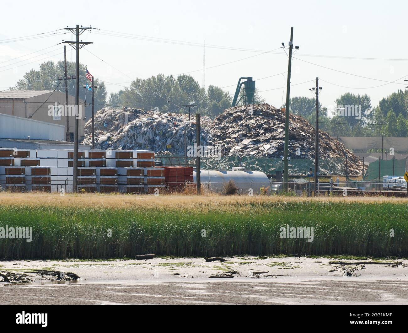 Metal recycling plant in Tacoma, Washington Stock Photo - Alamy