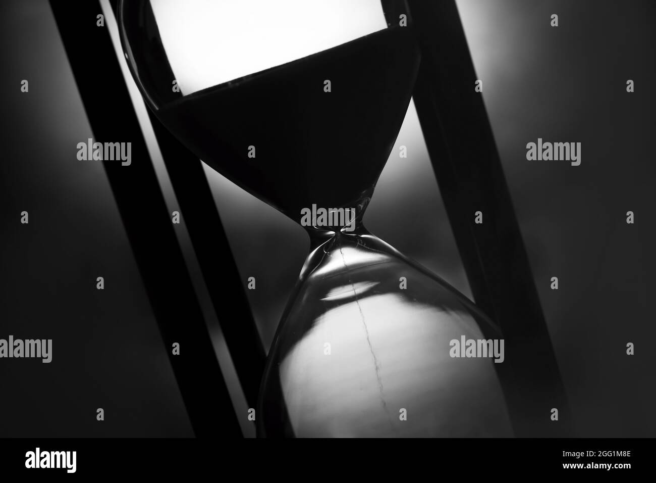 Hourglass Silhouette High Resolution Stock Photography and Images - Alamy