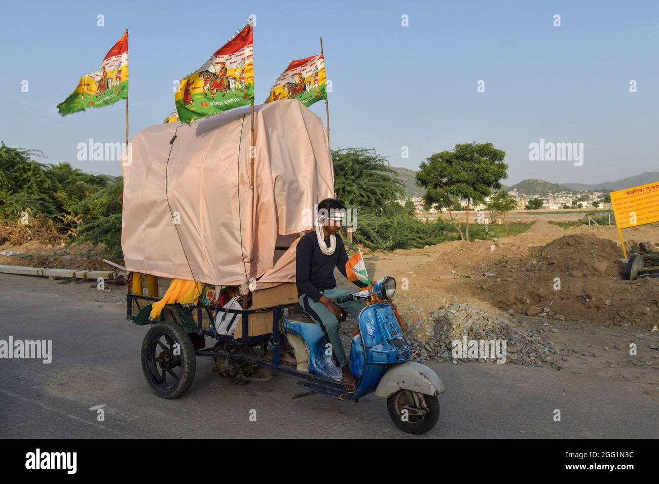 Ramdev pir hi-res stock photography and images - Alamy