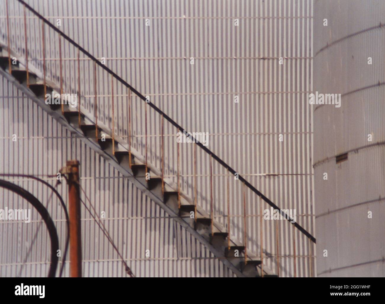 Factory employees exterior hi-res stock photography and images - Alamy