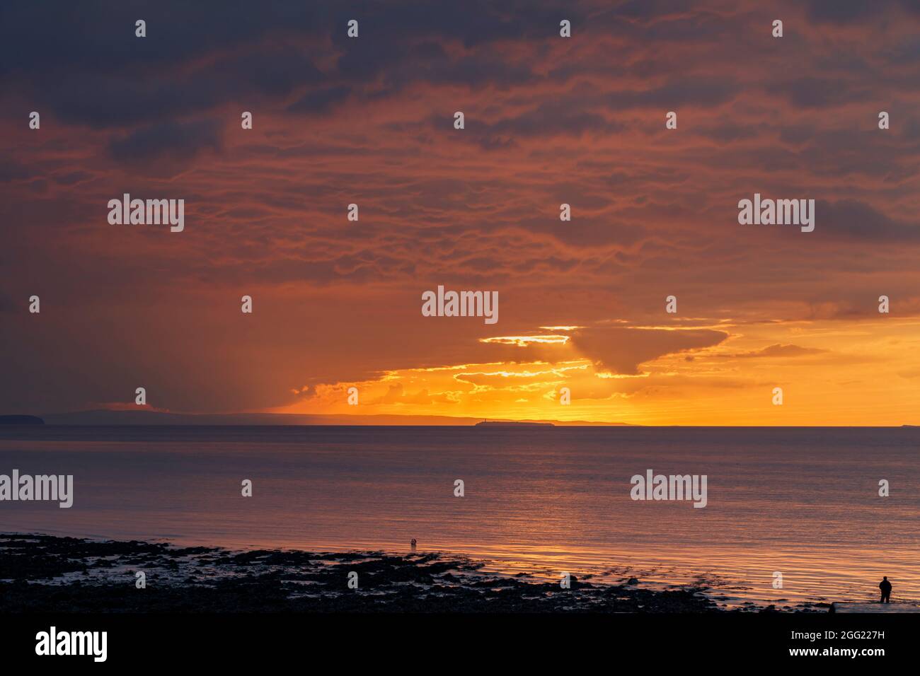 Partly cloudy weather hi-res stock photography and images - Alamy