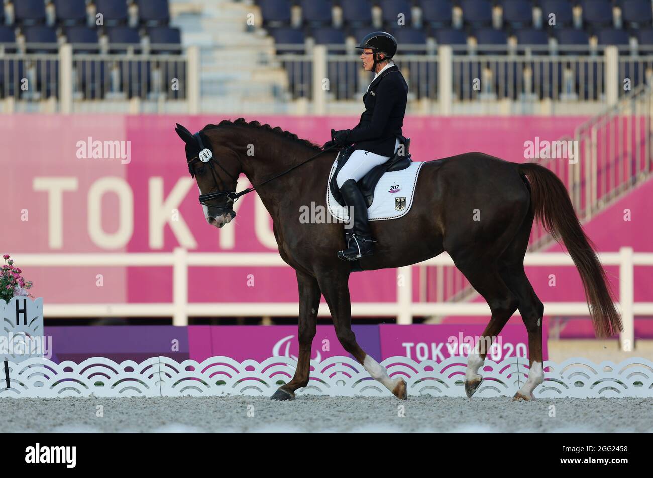 Grade ii paralympics equestrian hi-res stock photography and images - Alamy