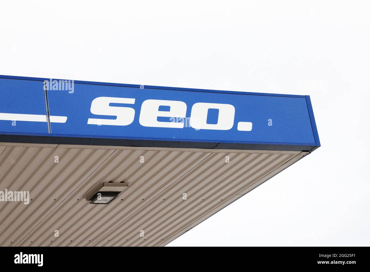 Service station logo hi-res stock photography and images - Alamy