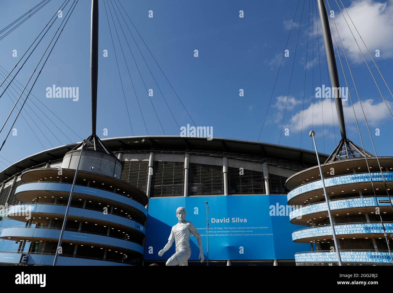 David silva statue hi-res stock photography and images - Alamy