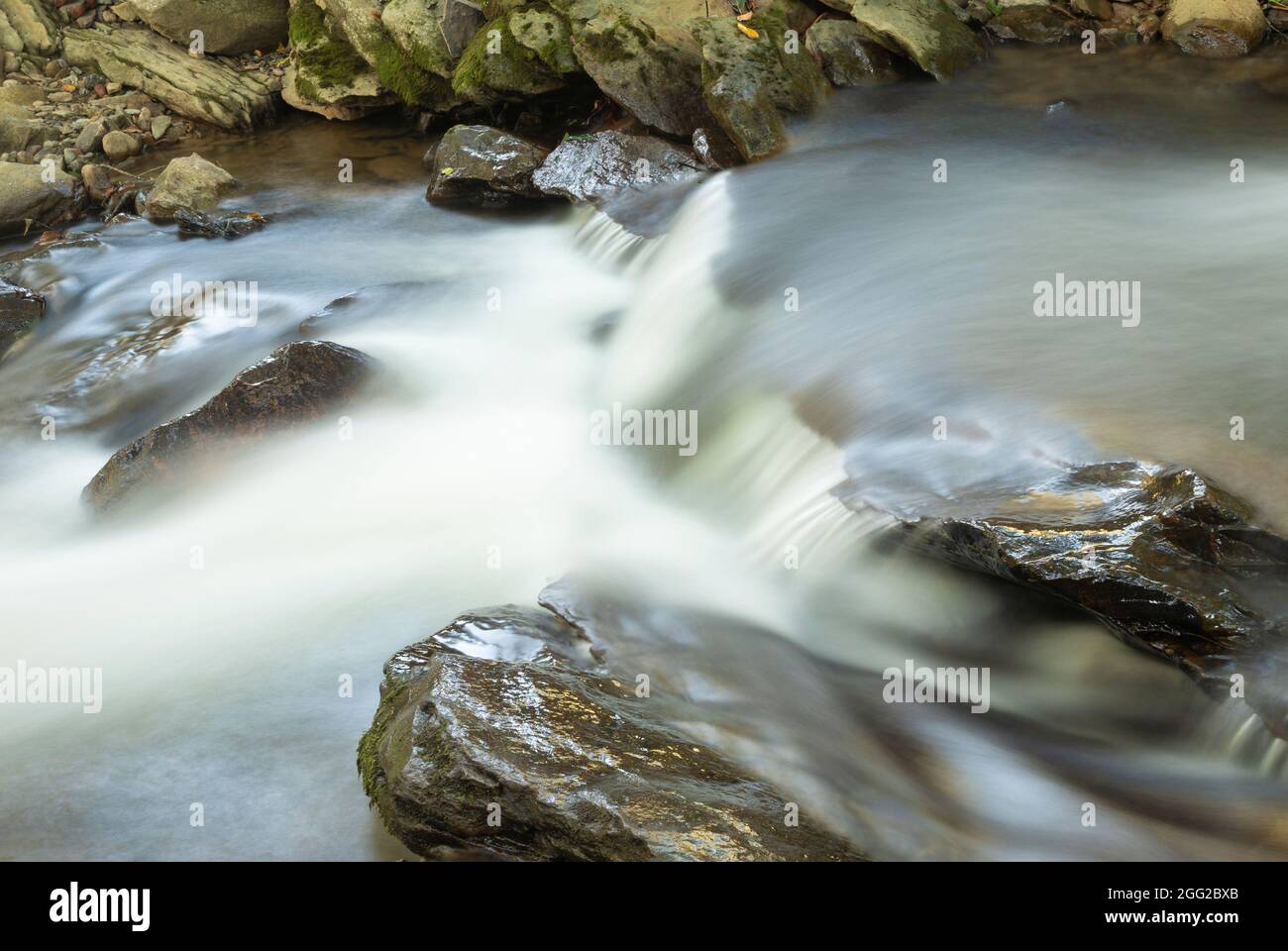 Water running fast hi-res stock photography and images - Alamy