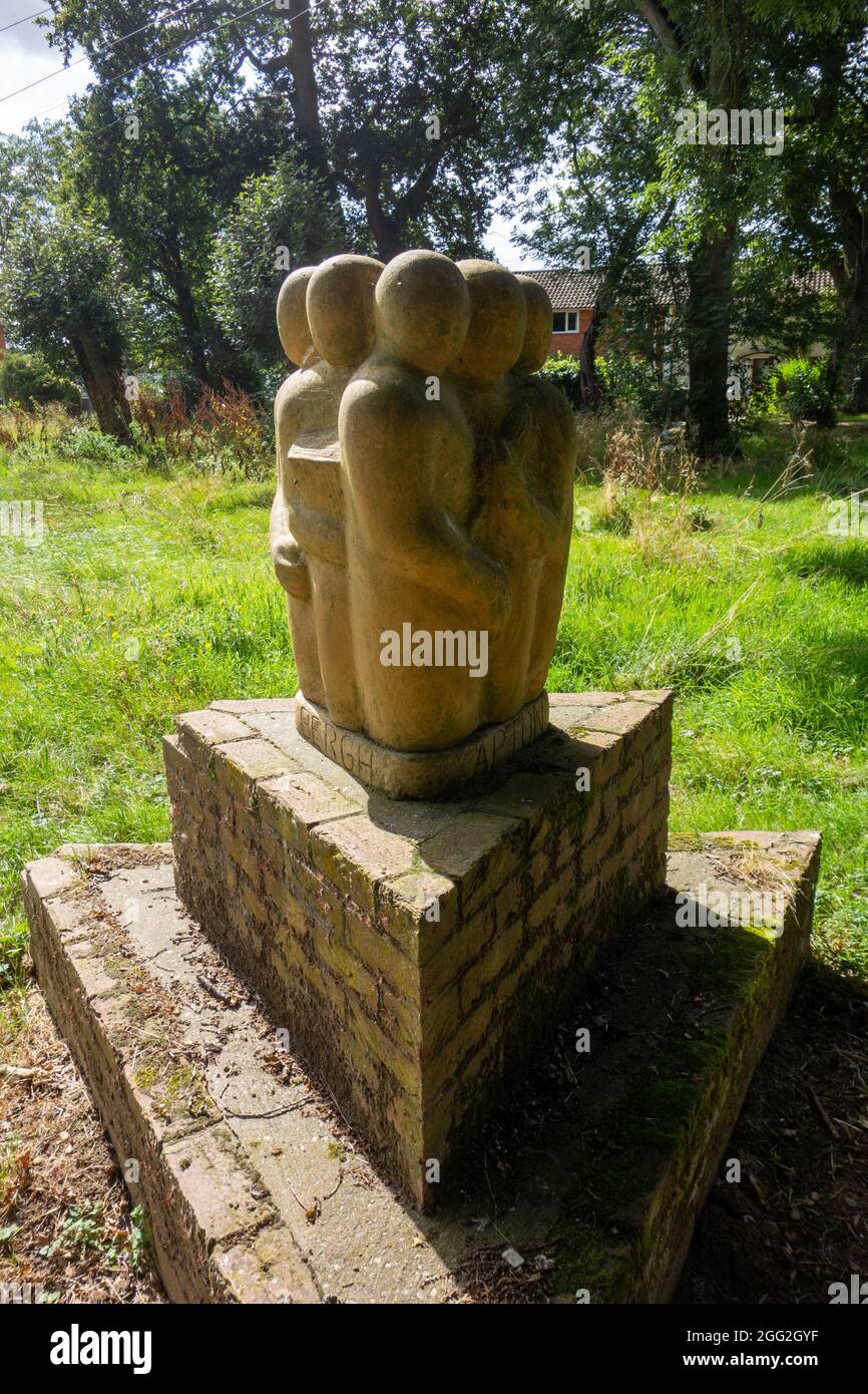 The Burghers of Bergh Apton - a village waymarker Stock Photo - Alamy
