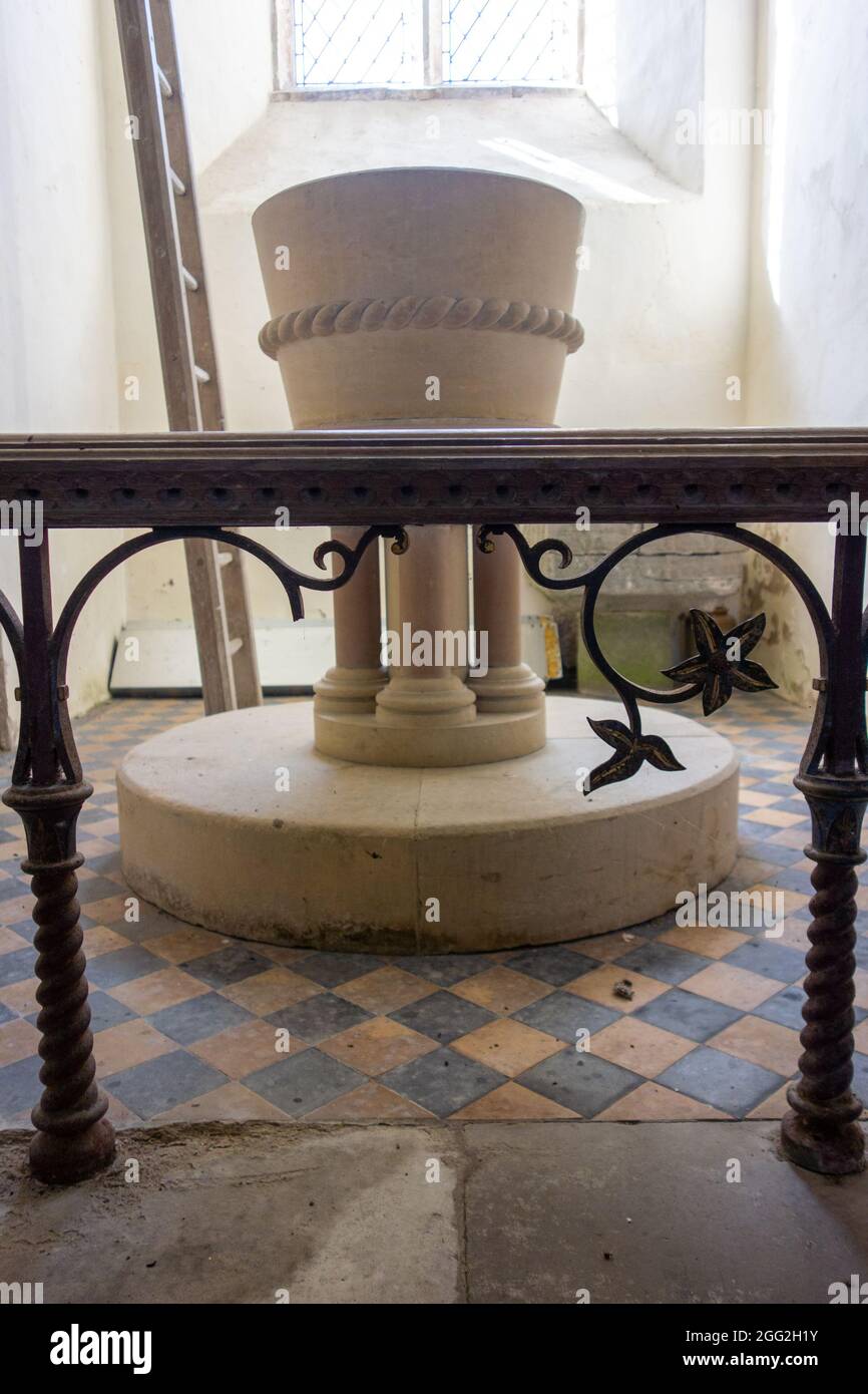 Church font, St Peter's Church, Mundham Stock Photo - Alamy