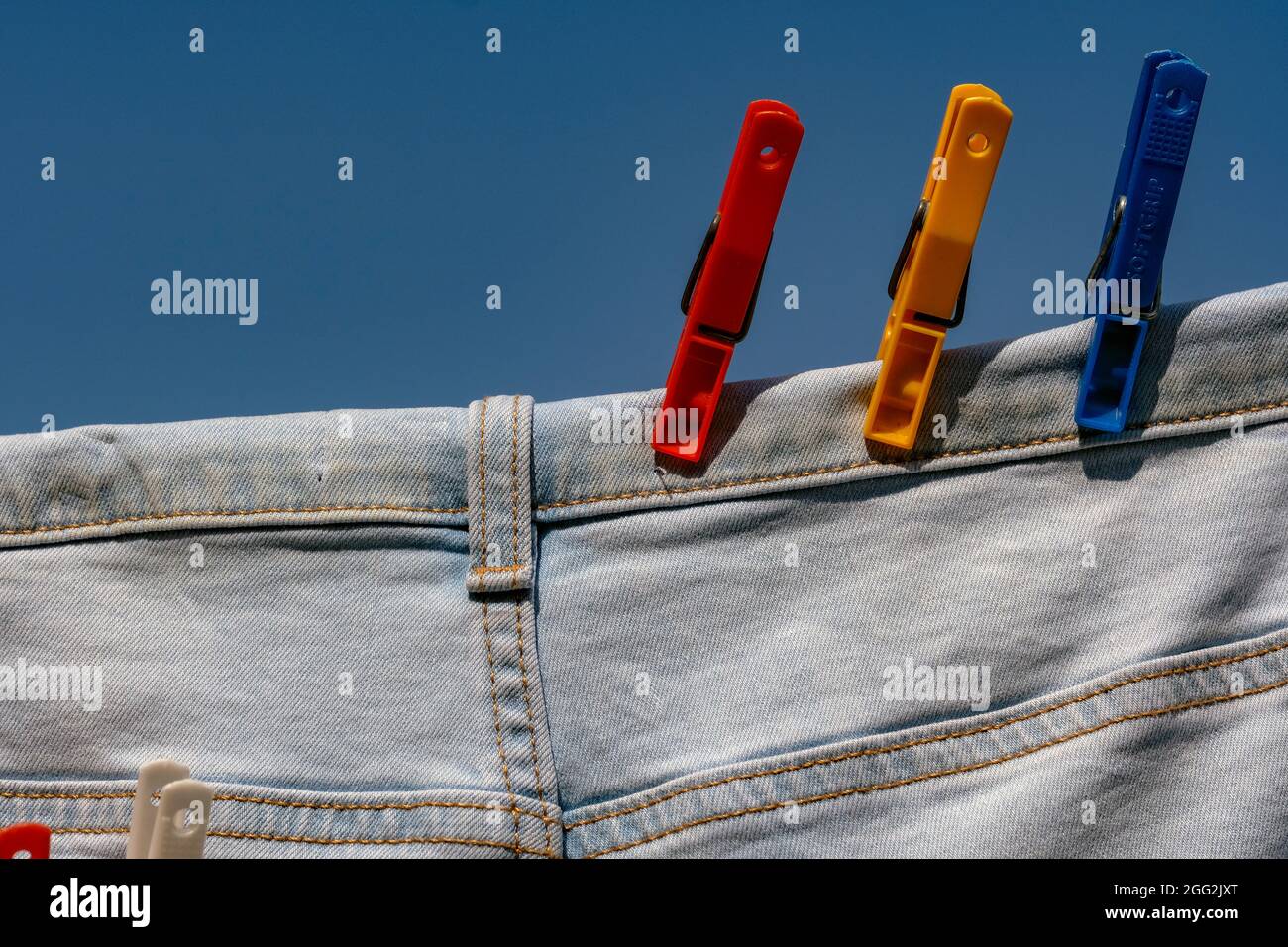 Cloths pegs hi-res stock photography and images - Alamy