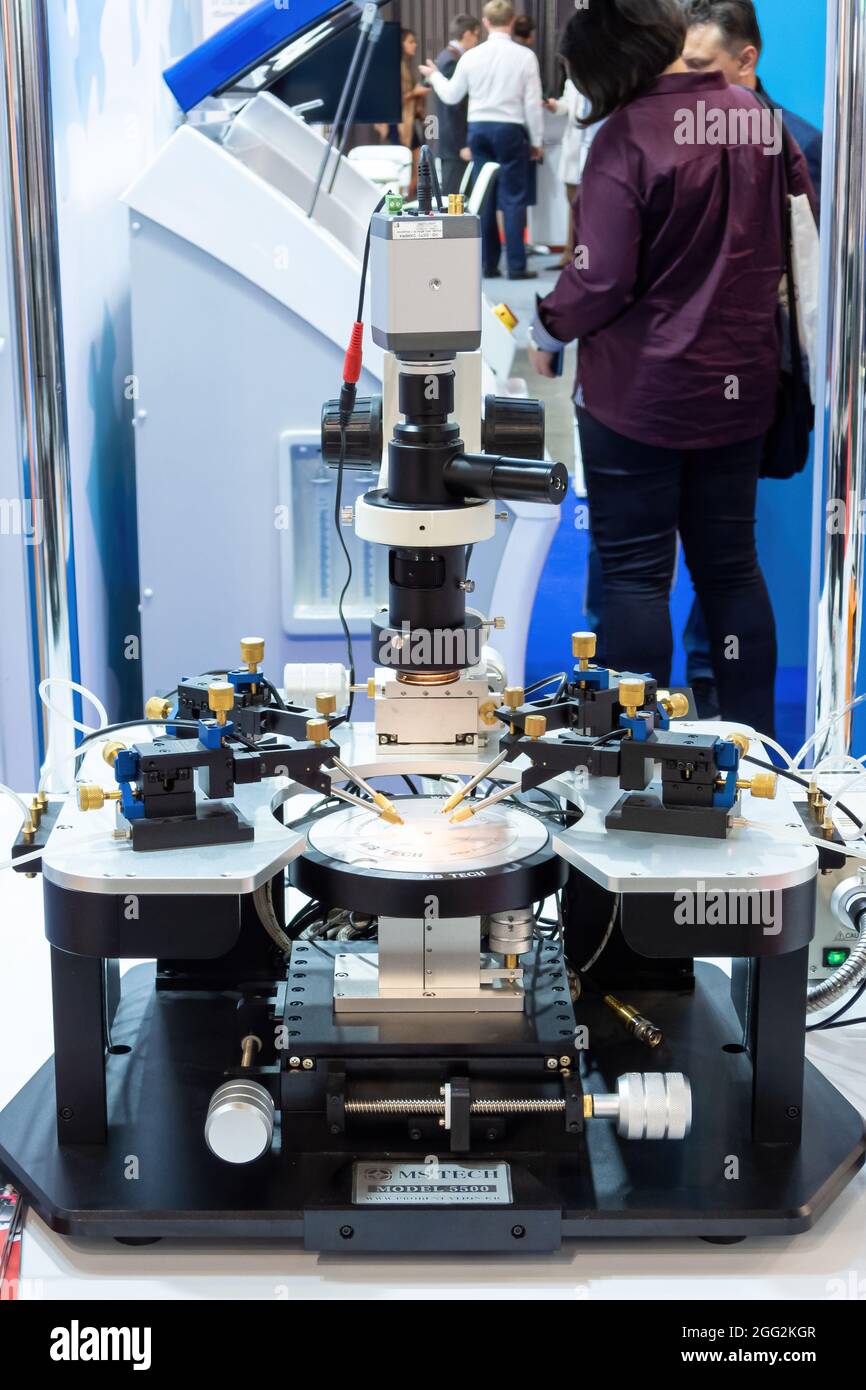 Monitoring micro station hi-res stock photography and images - Alamy