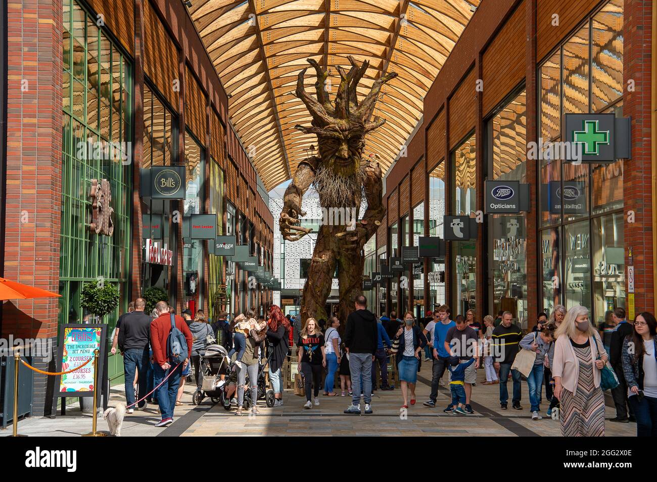 Bracknell, Berkshire, UK. 28th August, 2021. Unique to Bracknell and a ...