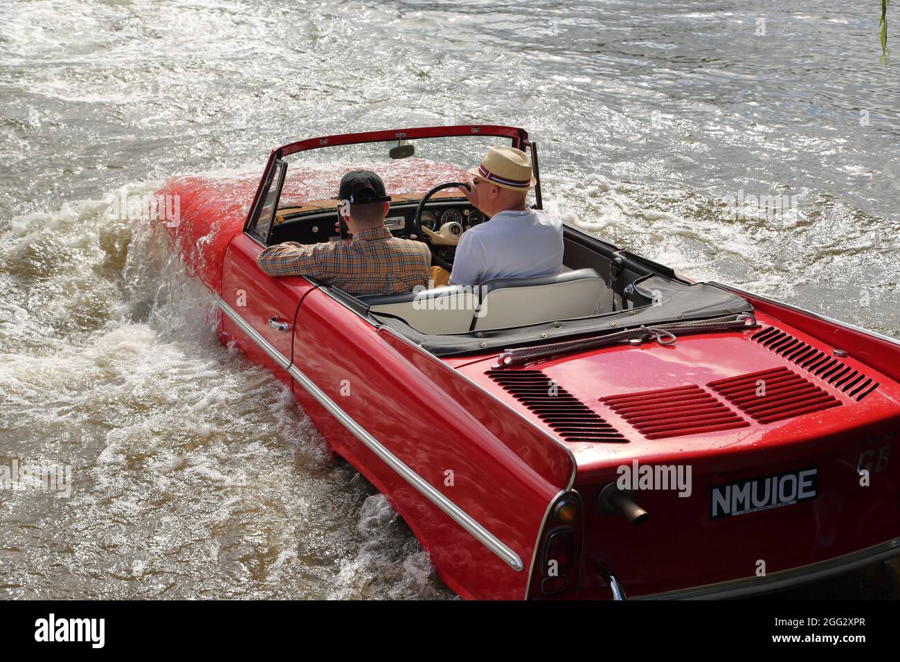 German amphibious vehicle hi-res stock photography and images - Alamy