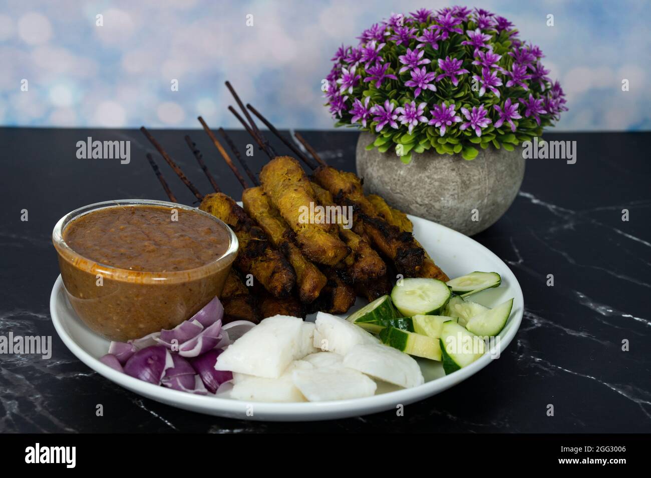 Chicken satay recipe hi-res stock photography and images - Alamy