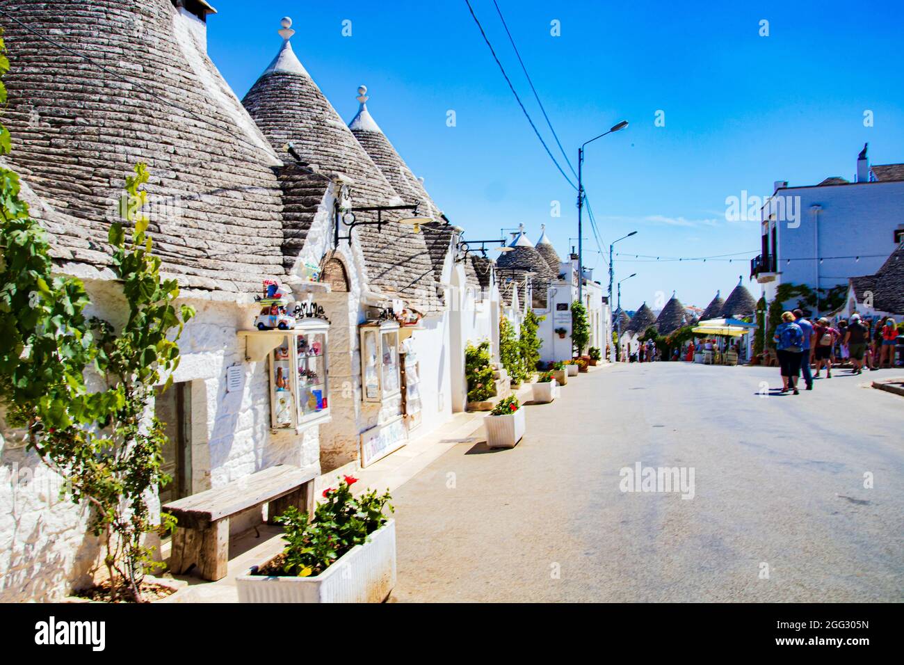 Alberobello life hi-res stock photography and images - Alamy