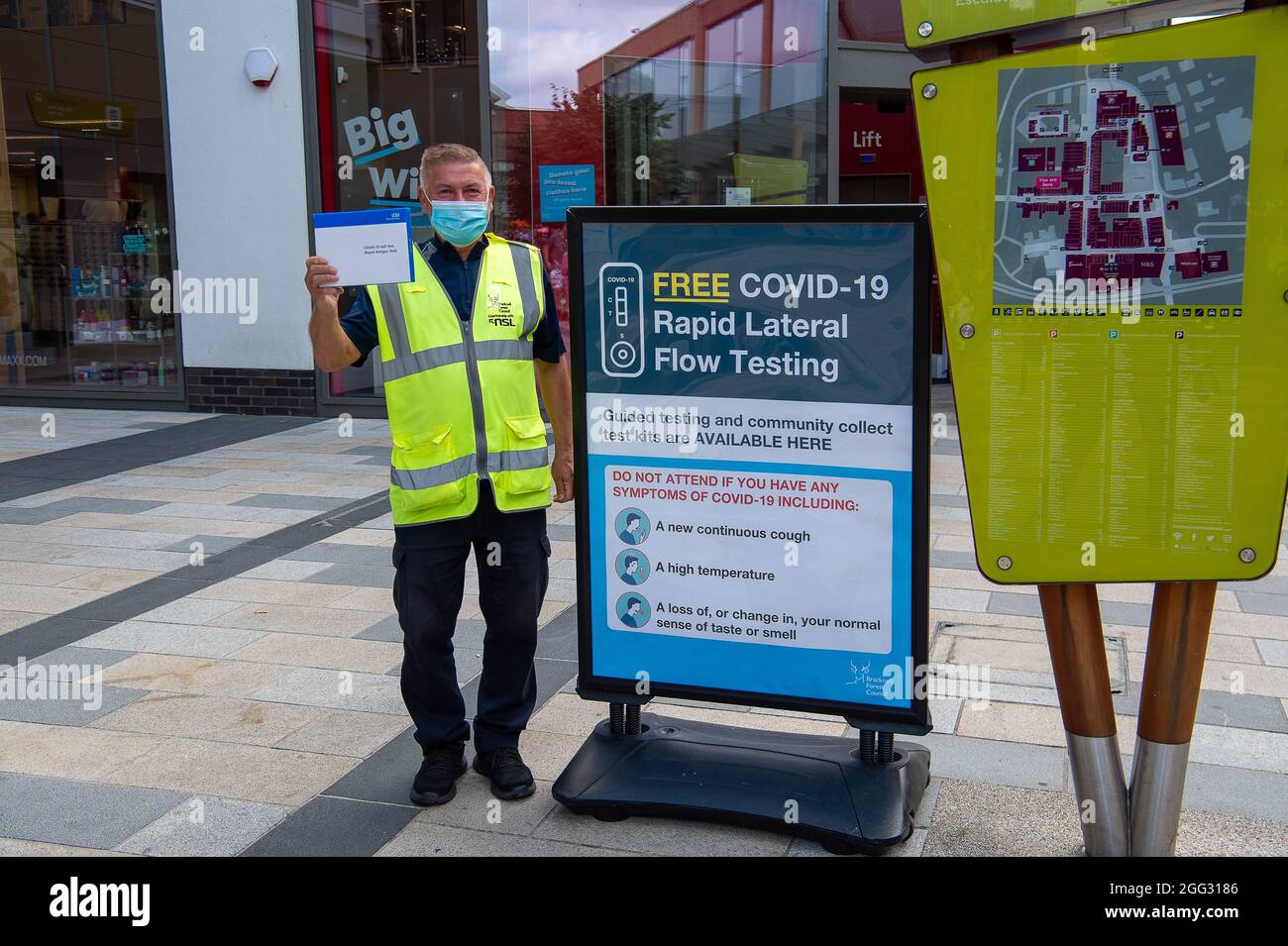 Free lateral flow tests hi-res stock photography and images - Alamy