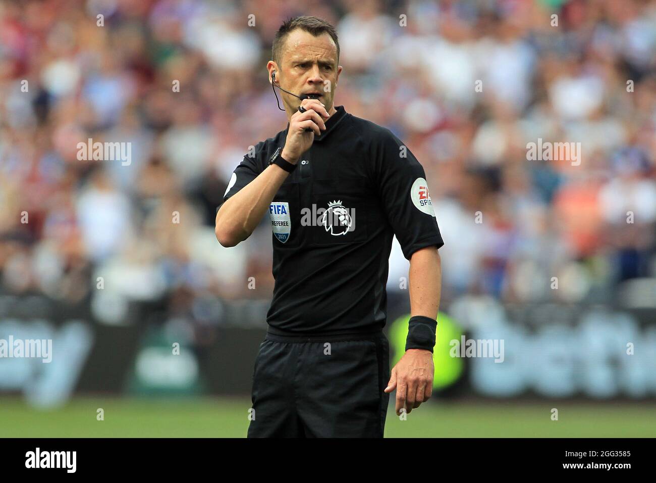 Stuart attwell premier league hi-res stock photography and images - Alamy