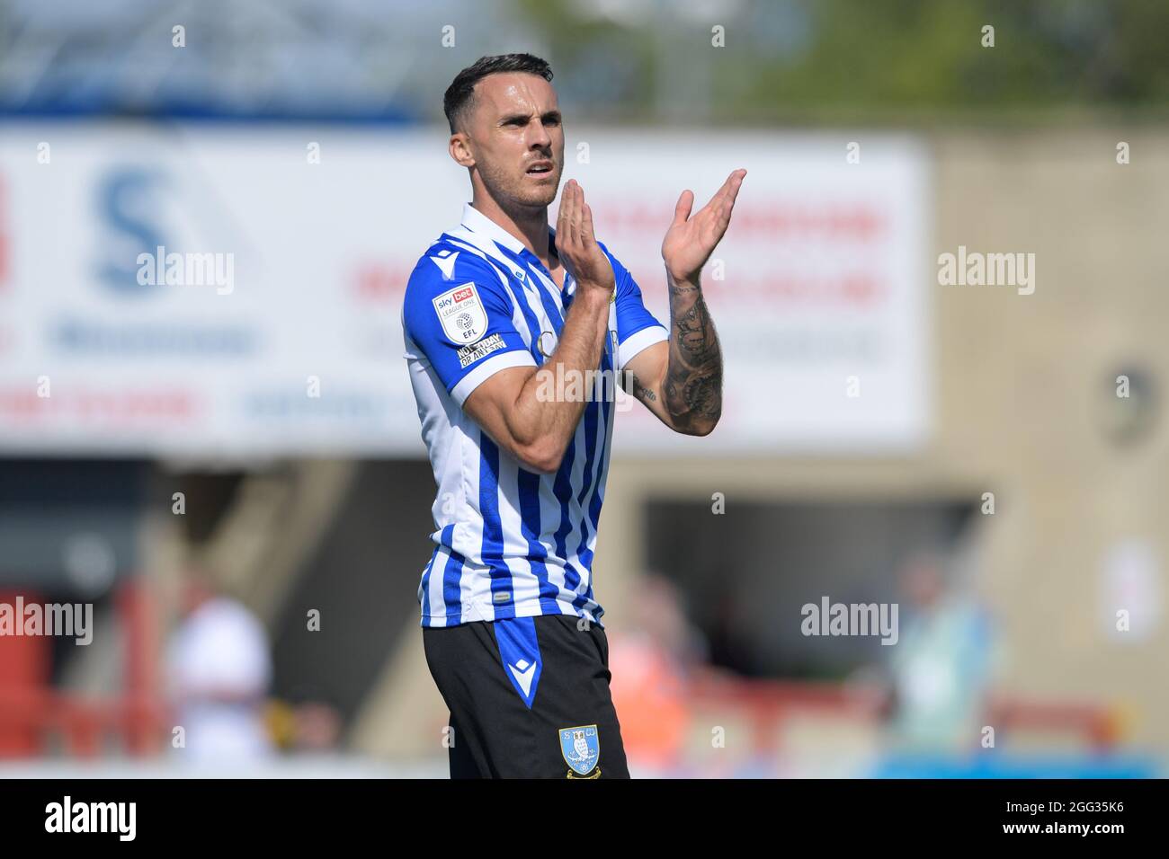 Football clap clapping claps hi-res stock photography and images - Alamy