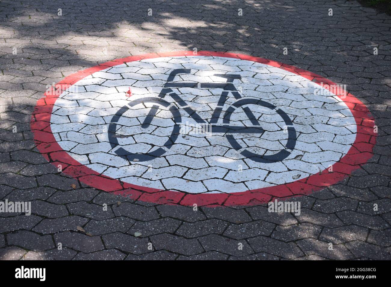 Bicycle No Entry Sign High Resolution Stock Photography and Images - Alamy