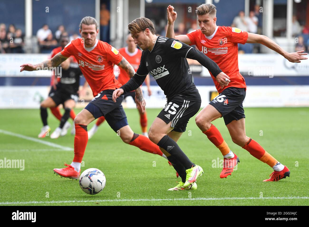 Luton, UK. 28th Aug, 2021. Luke Freeman #15 of Sheffield United shoots ...