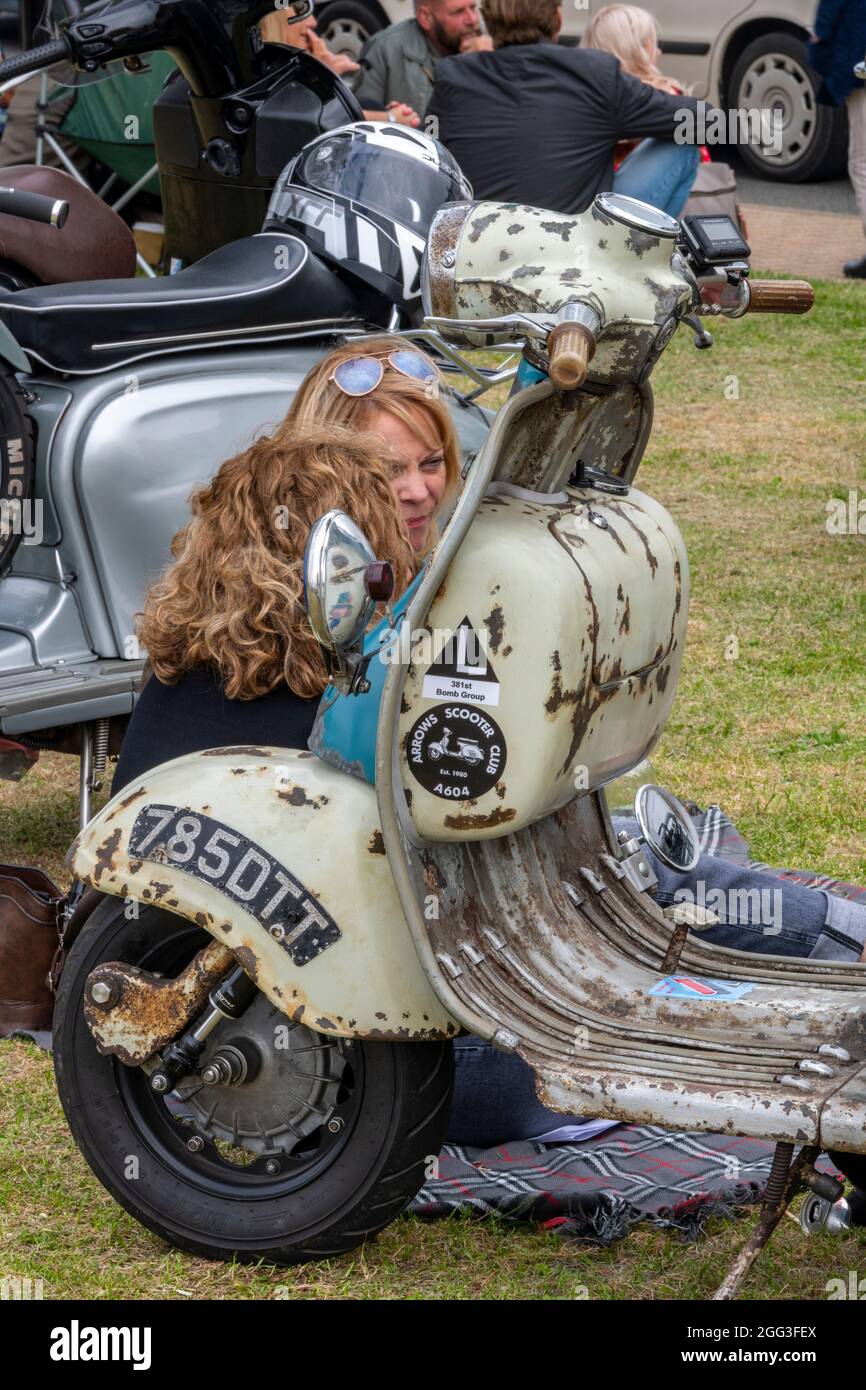 isle of wight scooter rally, ryde isle of wight, lambretta and vespa ...