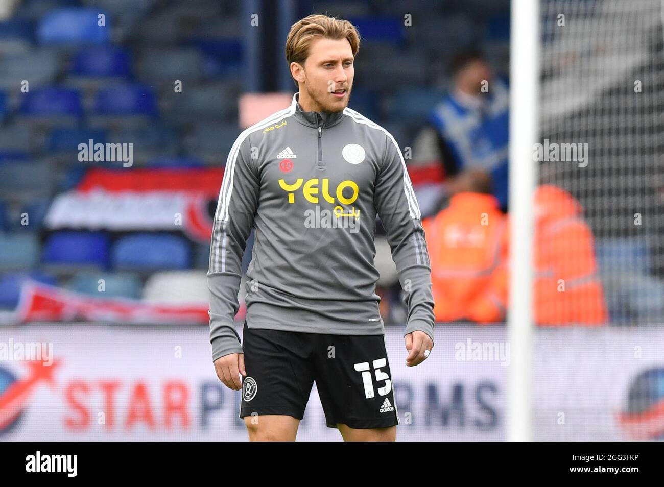 Luke Freeman #15 of Sheffield United during the warm up Stock Photo - Alamy