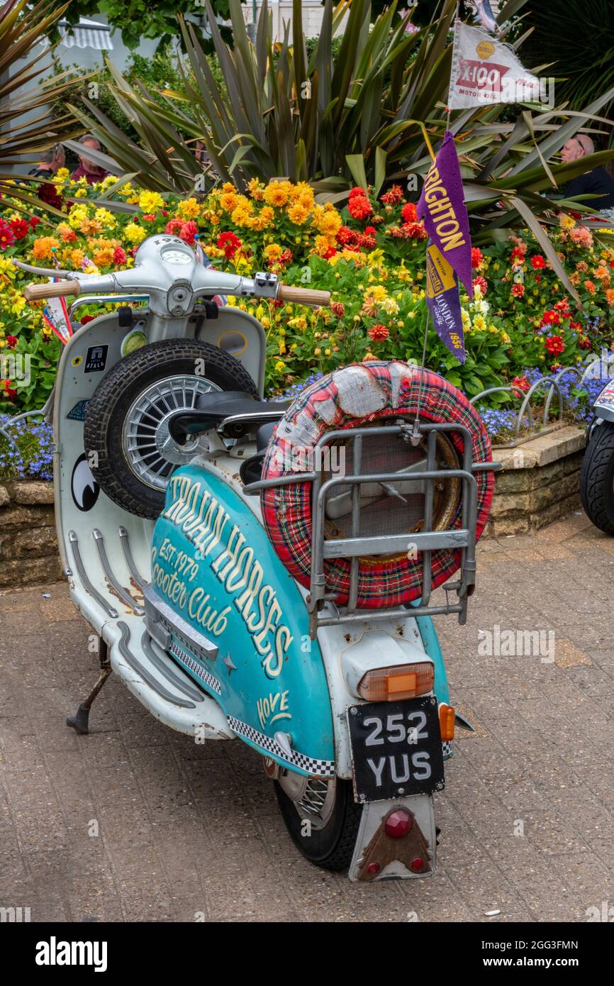 isle of wight scooter rally, ryde isle of wight, lambretta and vespa ...