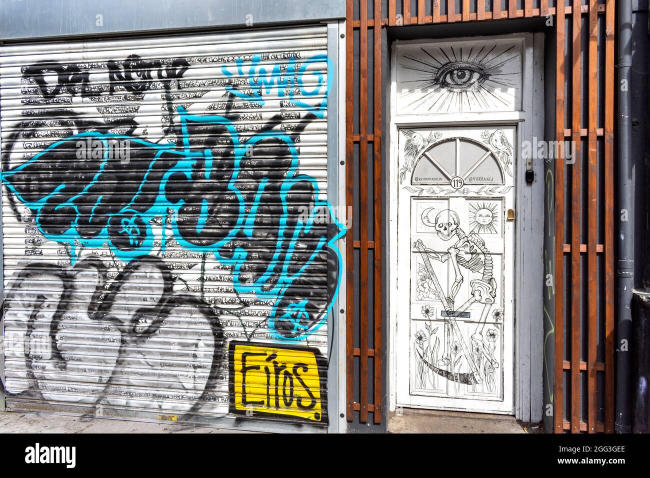 LONDON ARTISTIC AND CULTURAL AREA AROUND BRICK LANE WITH CREATIVE ...