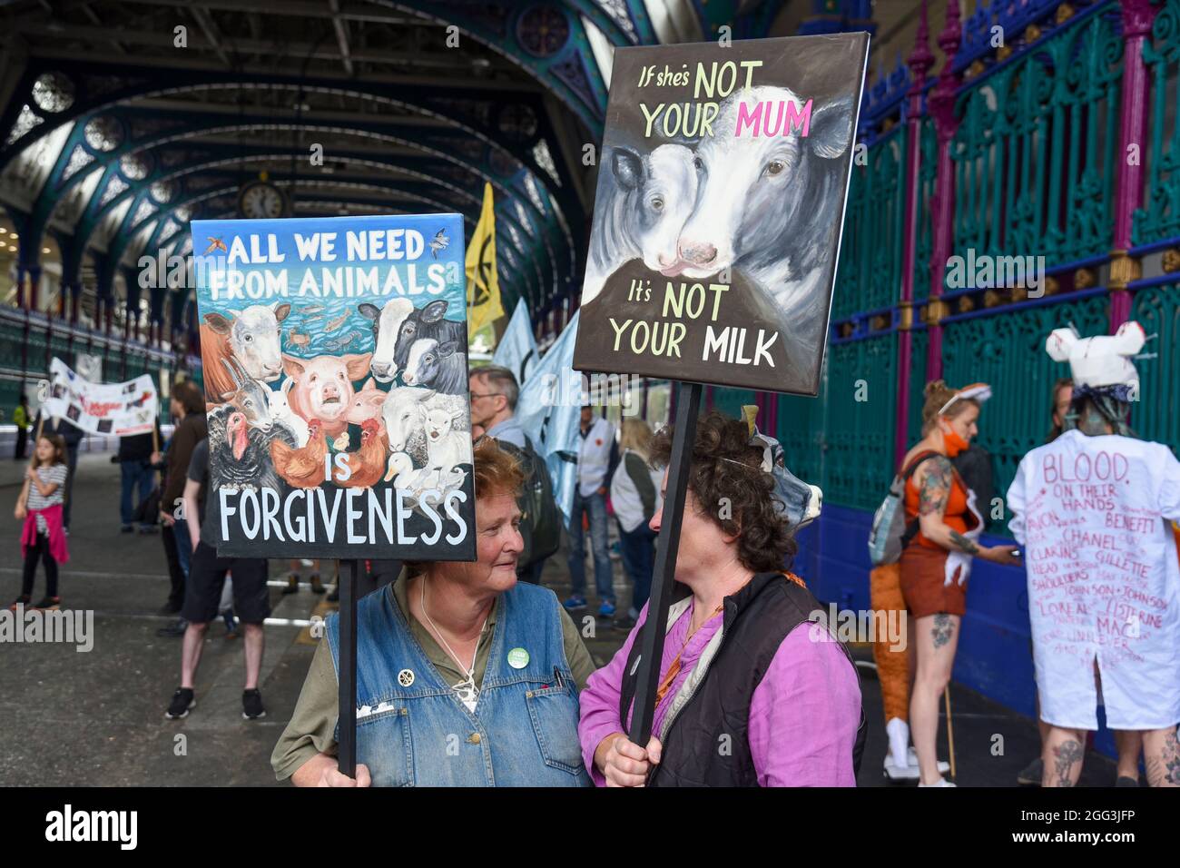 Justice for animals hi-res stock photography and images - Alamy