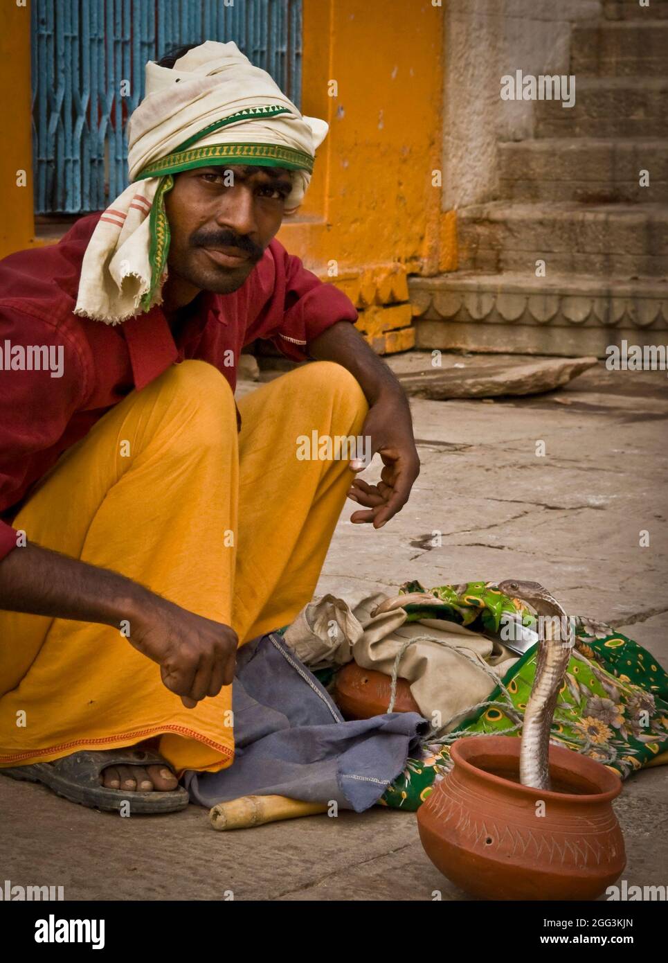 Workers in and around the rural areas of Rajasthan in northwestern ...