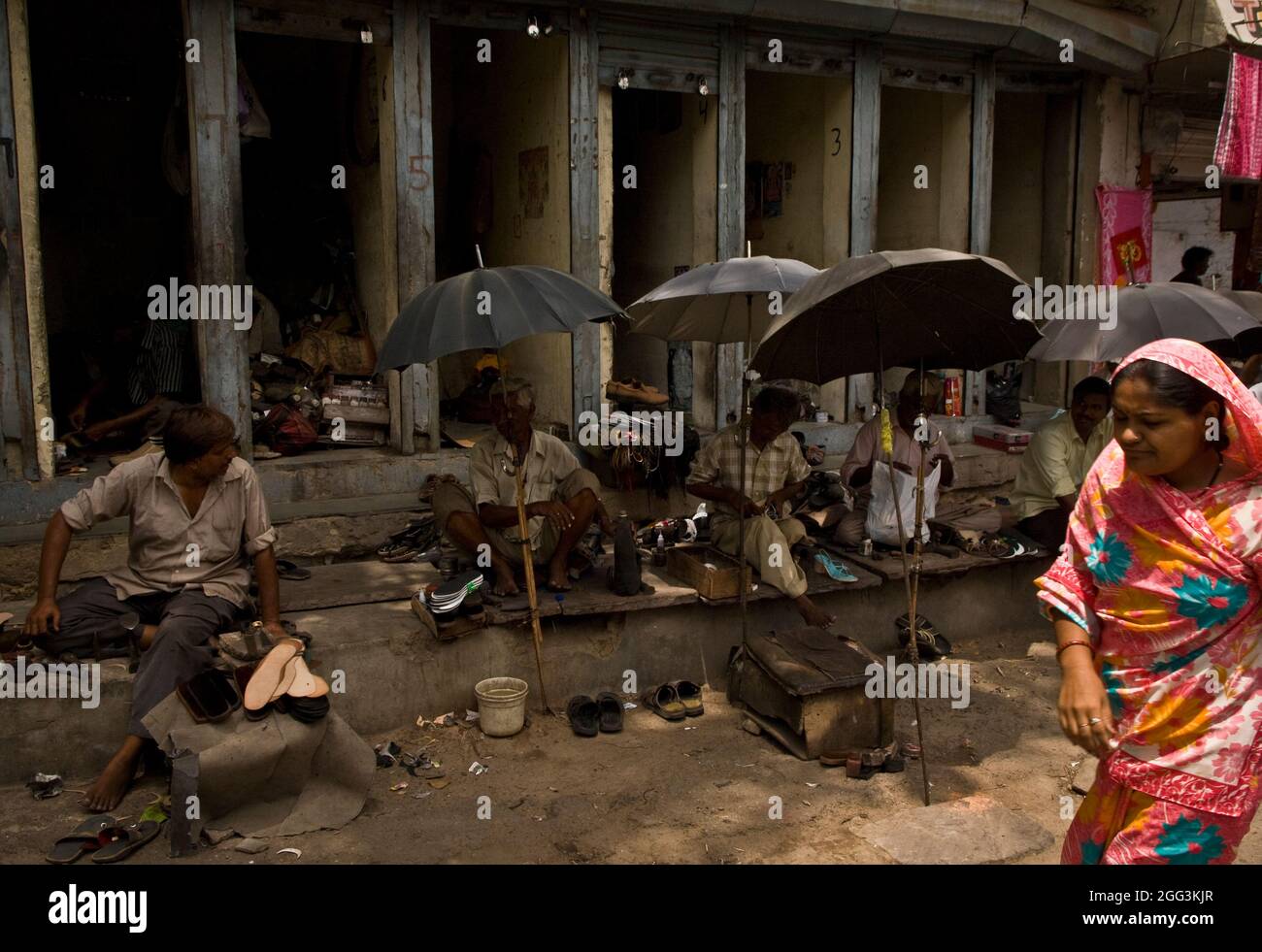 Workers in and around the rural areas of Rajasthan in northwestern ...